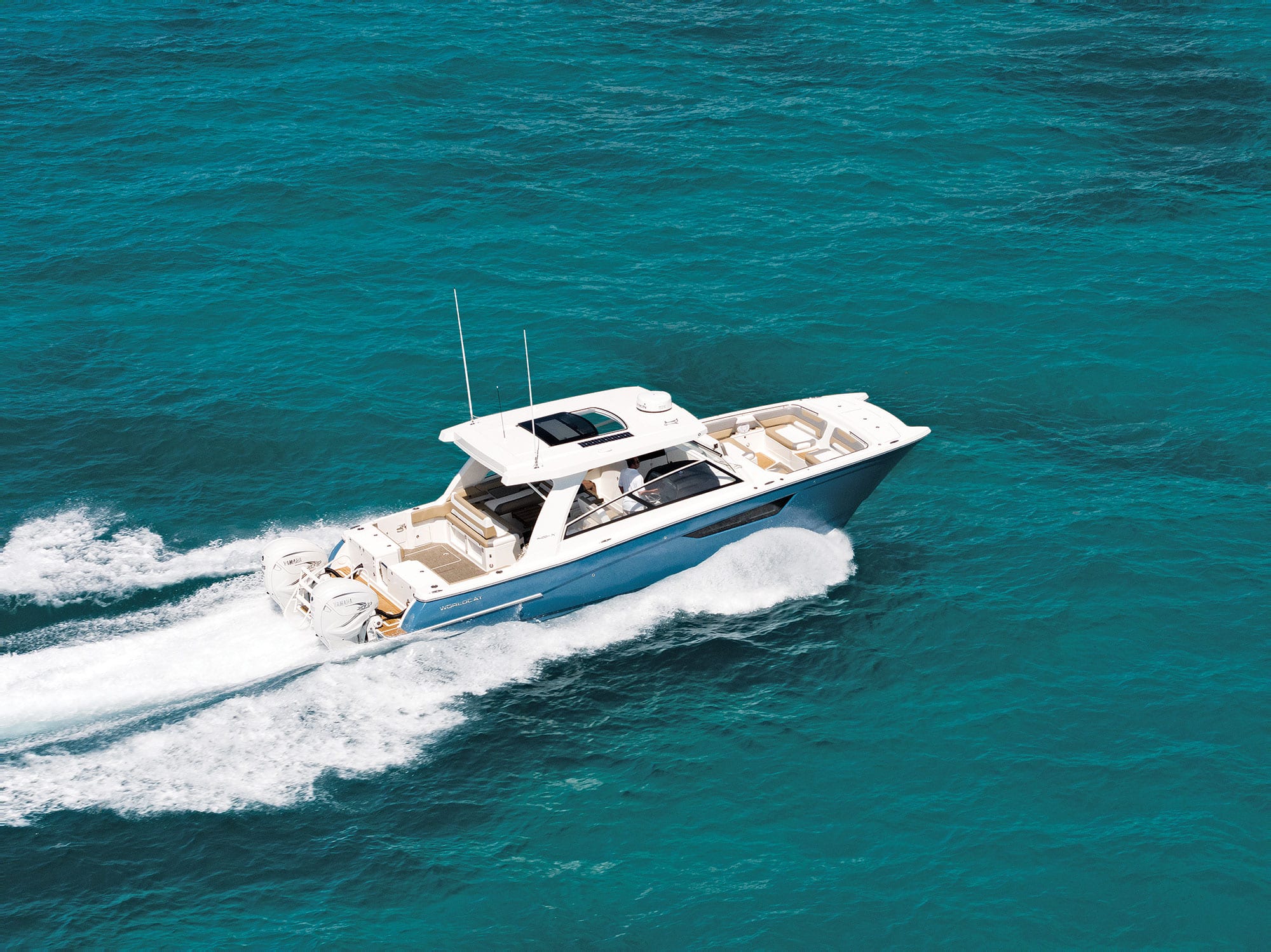 World Cat 400DC-X Boat Review