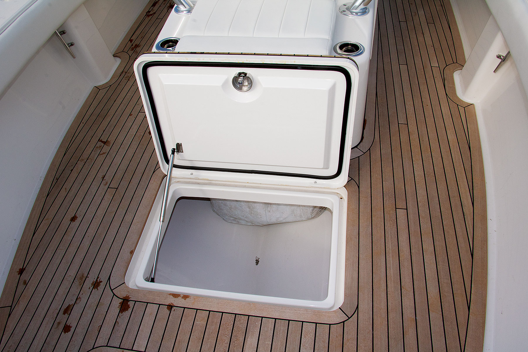 Jupiter 25 Bay Review | Sport Fishing Mag