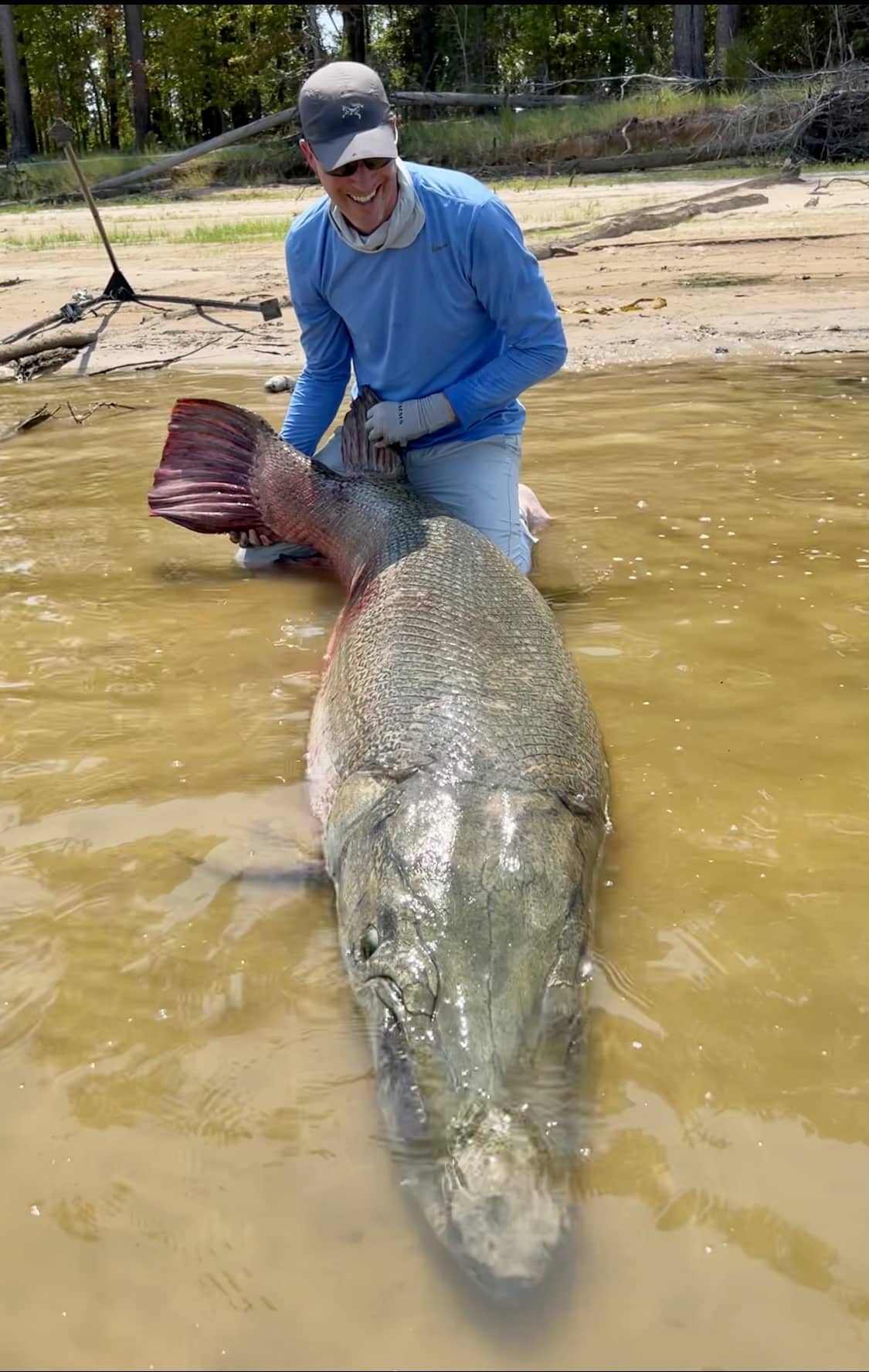 Massive Gar Smashes Record